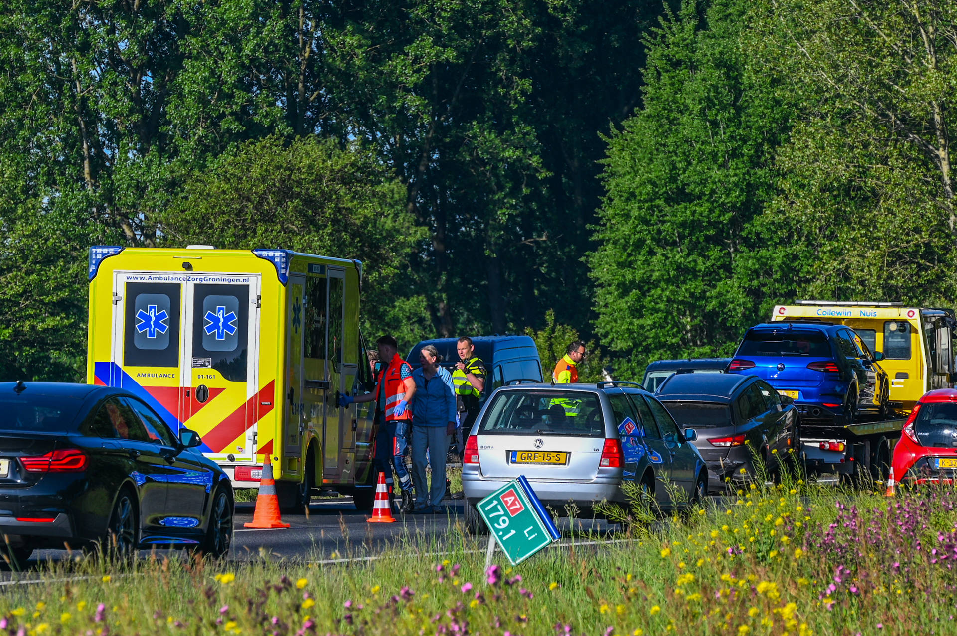 Opnieuw drie auto’s op elkaar in file op A7 - 112Marum